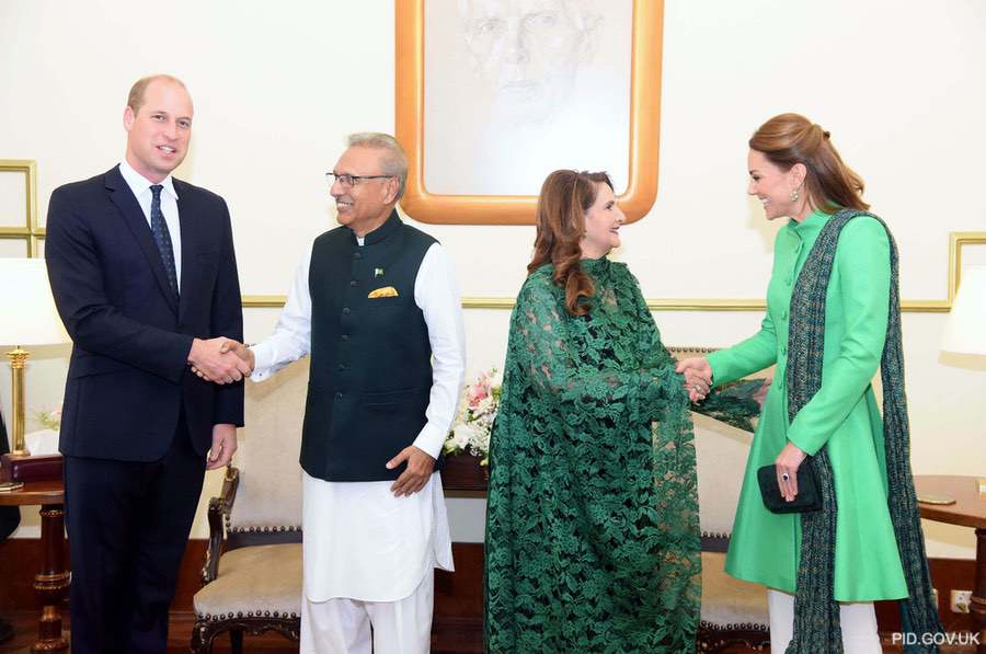 Pakistan Tour: Kate Middleton in green Catherine Walker coat