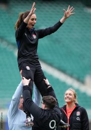 Kate Middleton wears red Zara blazer to wish Red Roses England Rugby ...