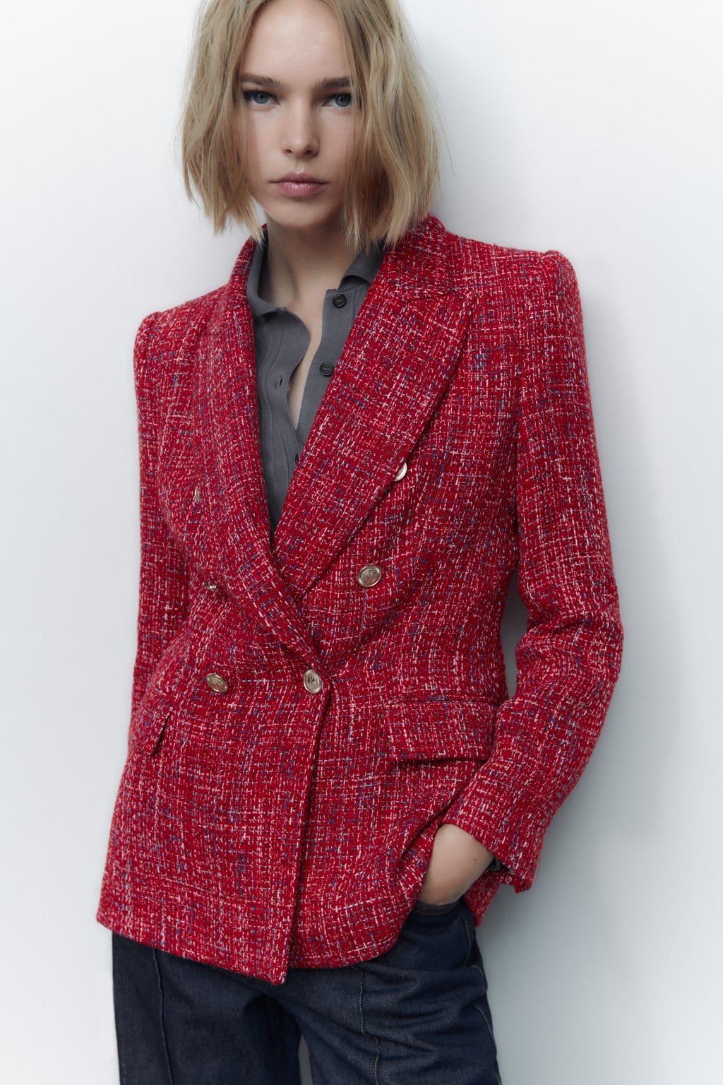 Kate Middleton wears red Zara blazer to wish Red Roses England Rugby ...