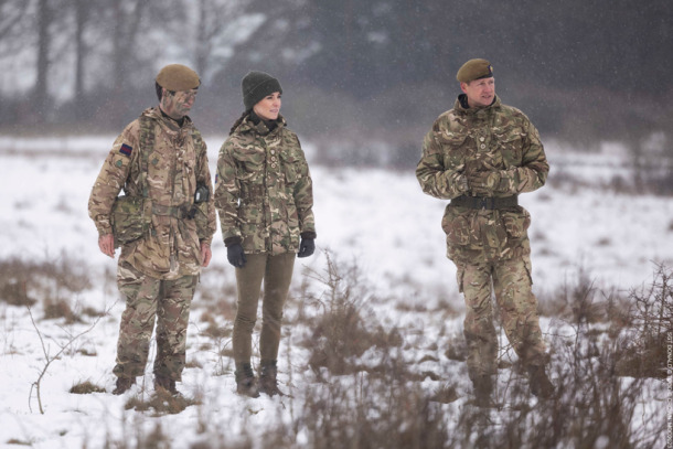 Kate Middleton meets Irish Guards in camo jacket & cargo trousers
