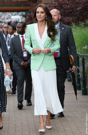Kate Middleton Sports Minty Fresh Look In Green Balmain Blazer At Wimbledon