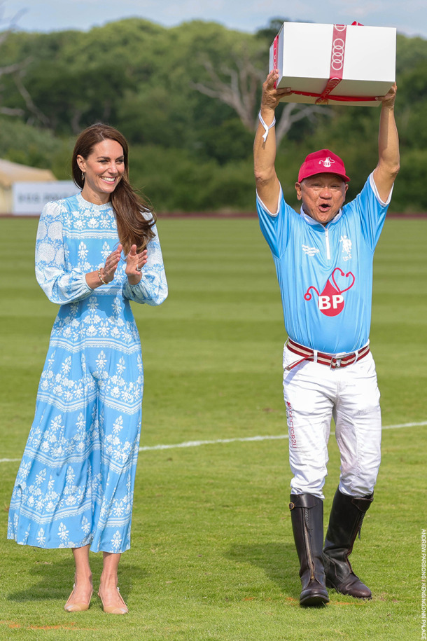 Kate Middleton Looks Beautiful in Blue Summer Dress At The Polo