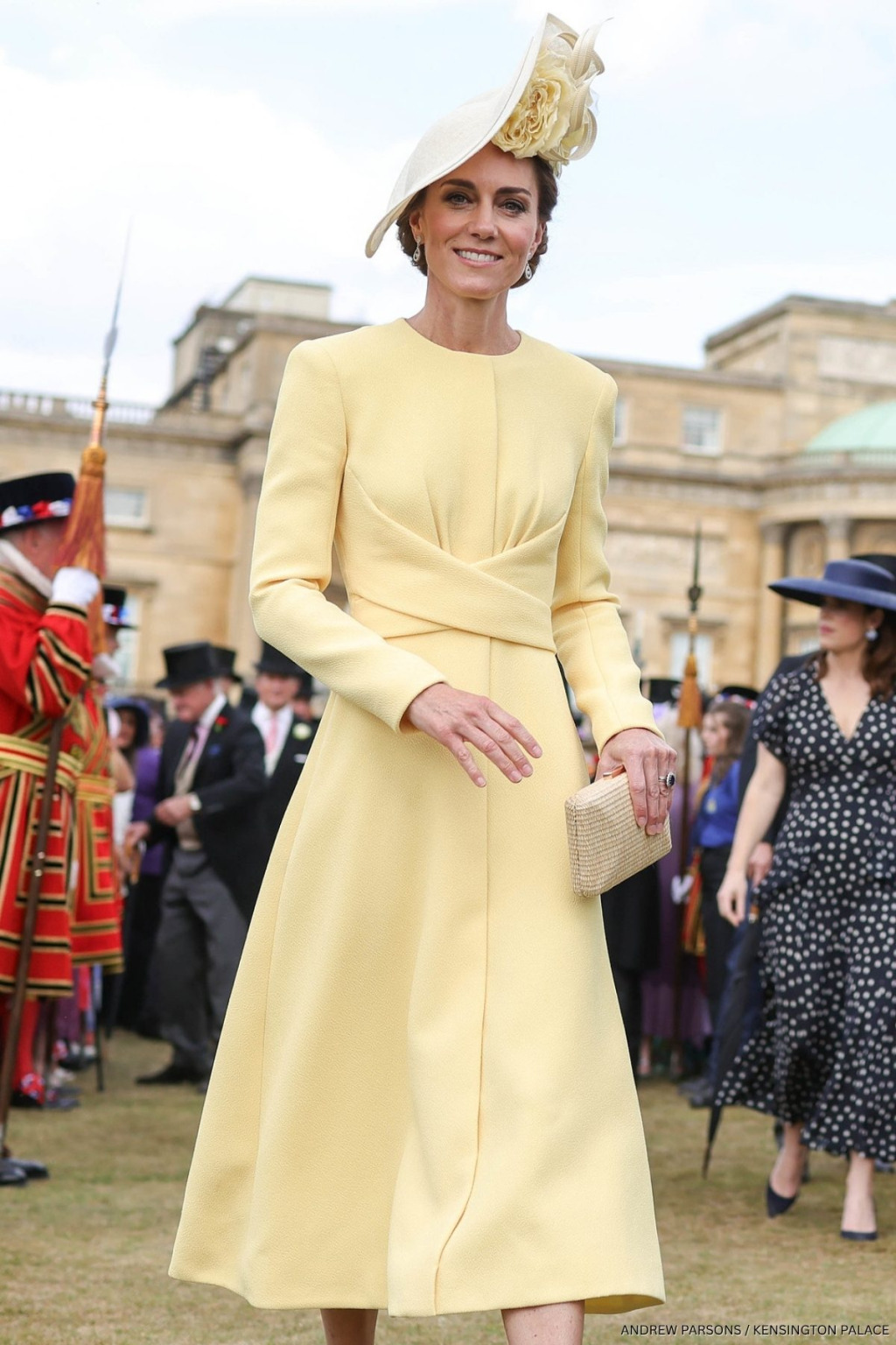 Kate Middleton Glows in Sunshine Yellow at Buckingham Palace Garden Party