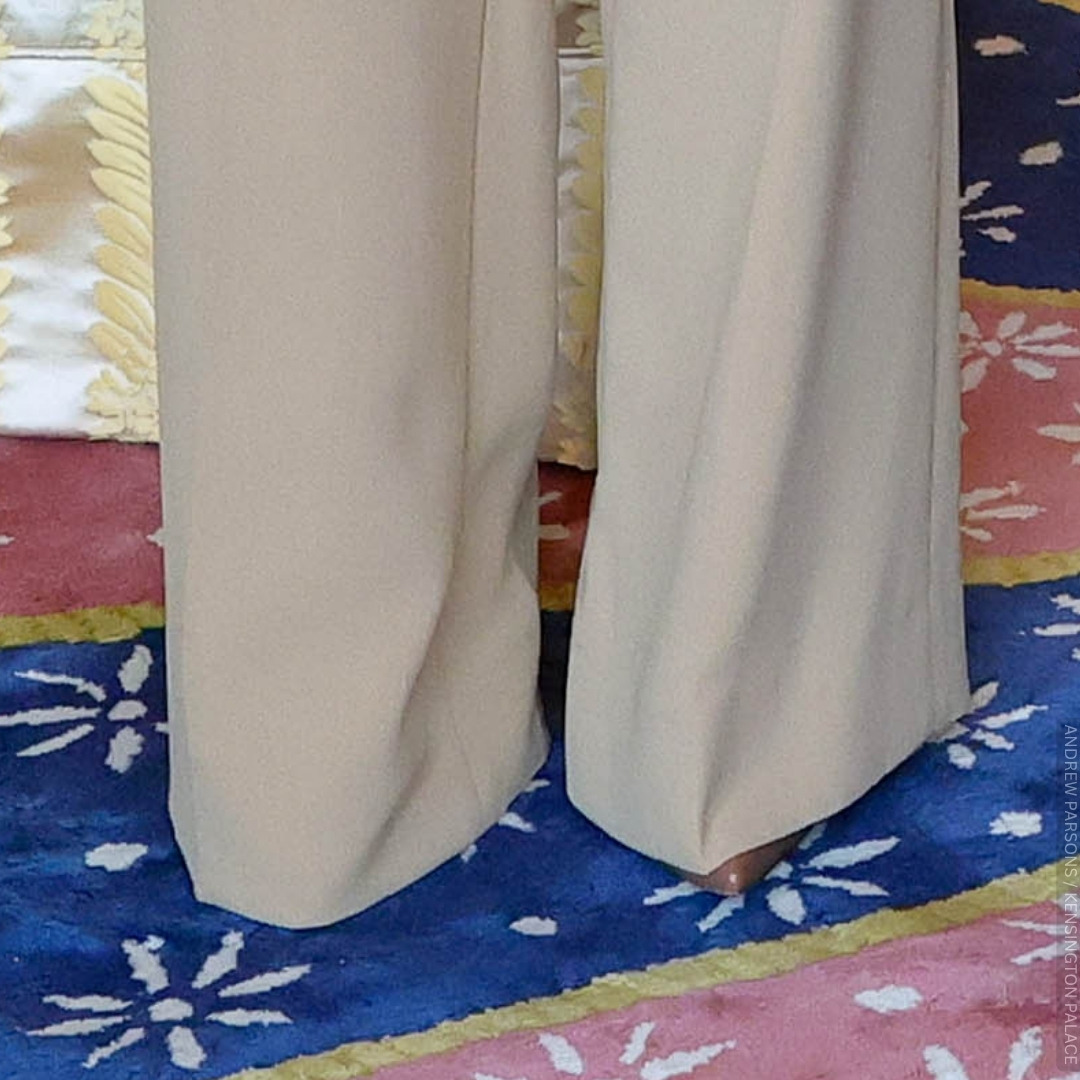 Kate Middleton Wears Camel Roland Mouret Suit to Welcome the Jordanian ...