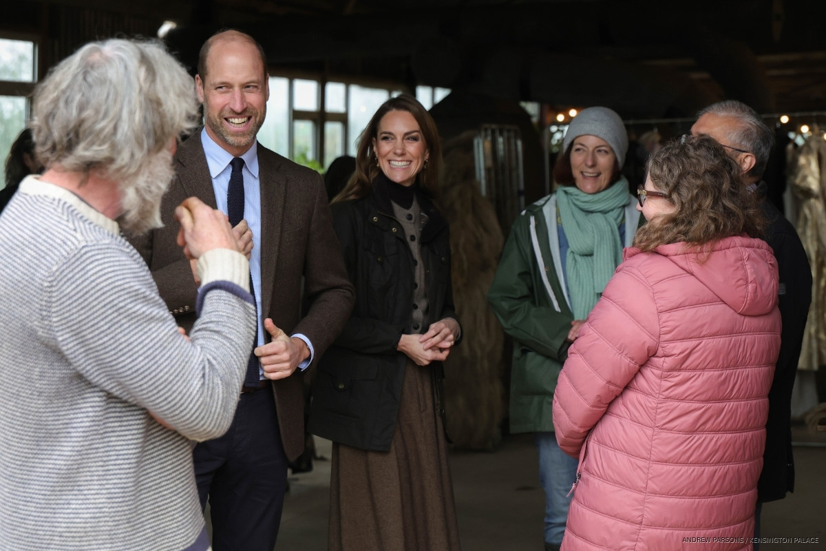 Kate Middleton visits Northern Ireland (and swaps outfits between ...