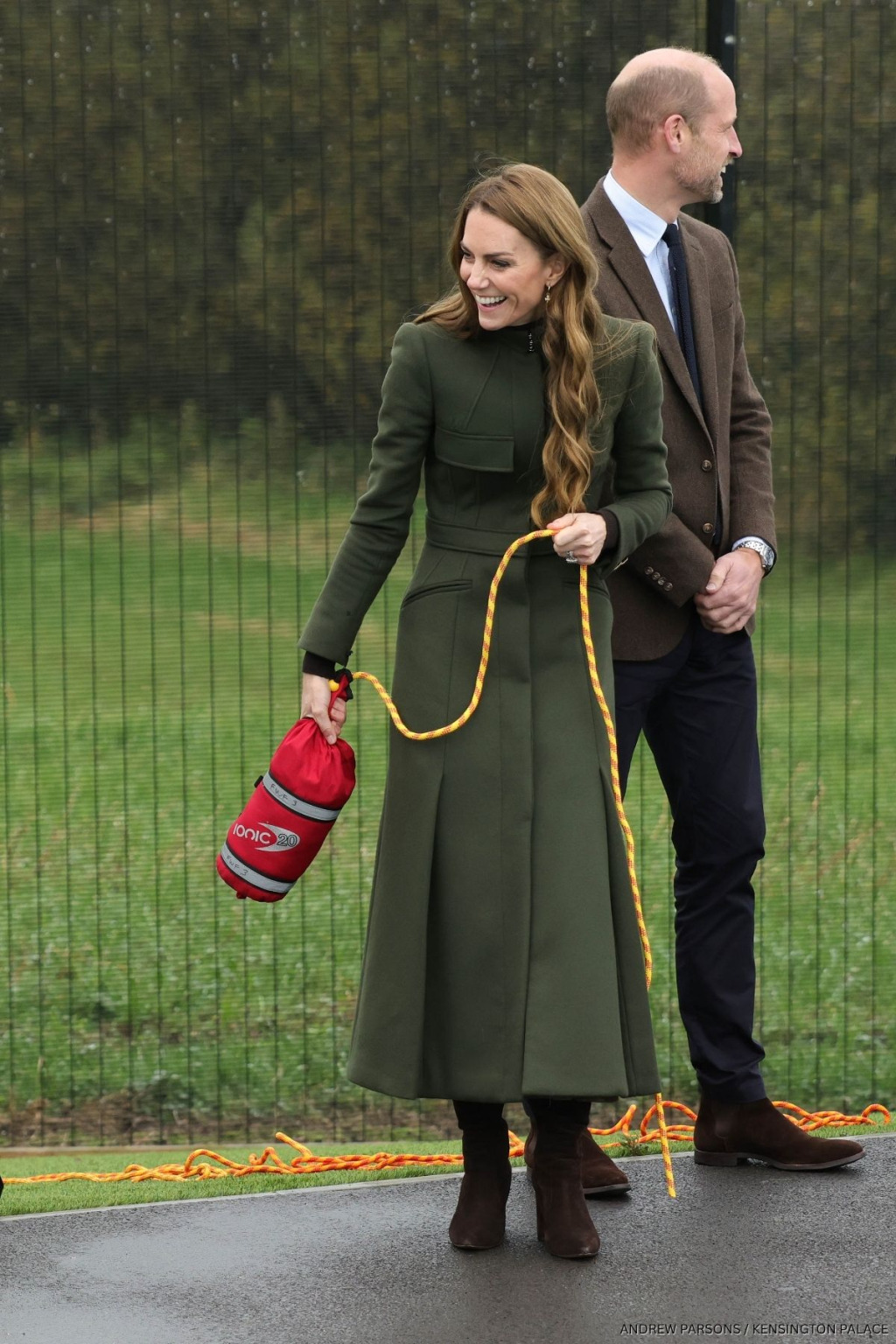 Kate Middleton visits Northern Ireland (and swaps outfits between ...