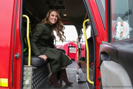 Kate Middleton visits Northern Ireland (and swaps outfits between ...