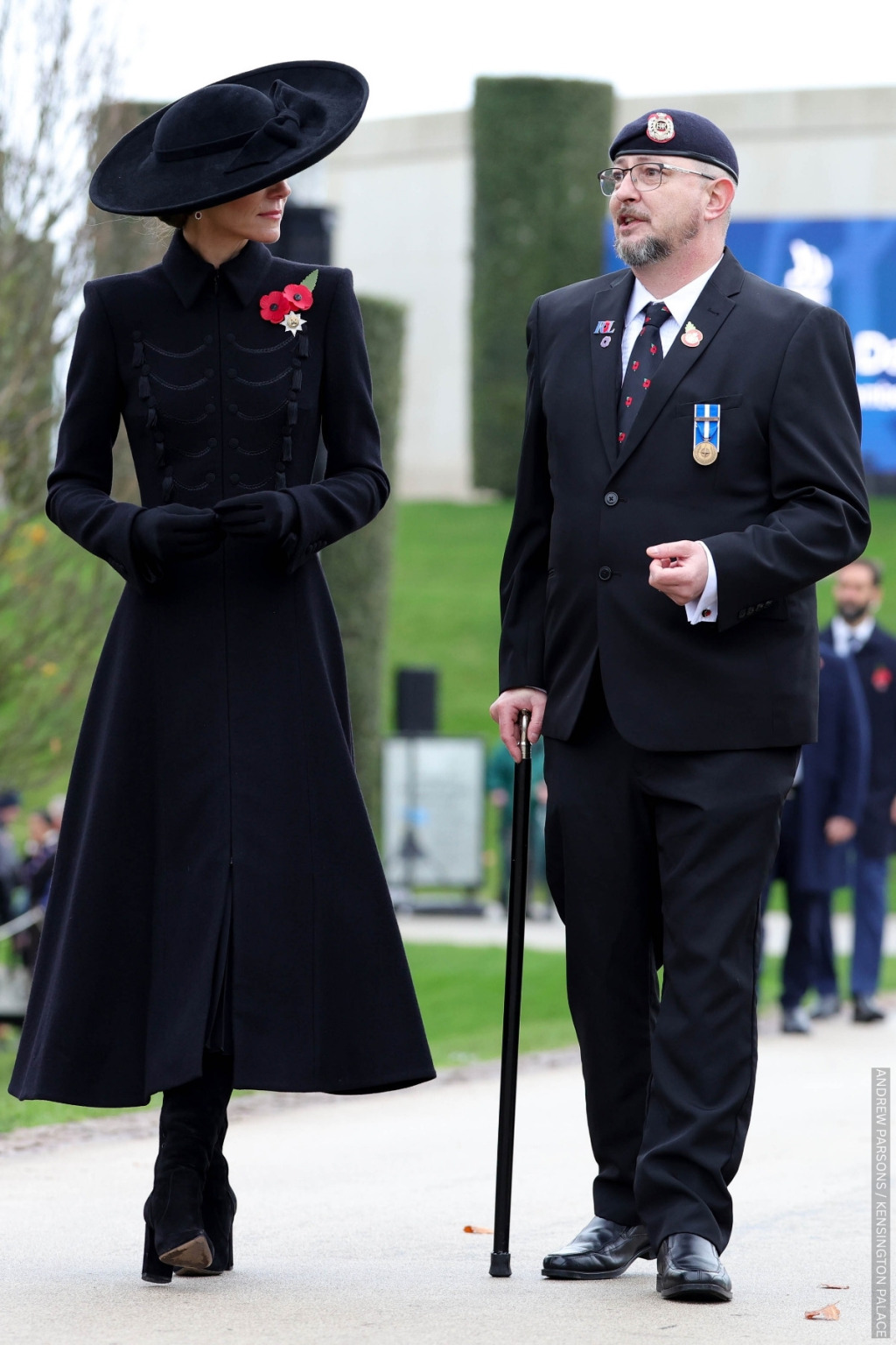 Every Detail of Kate Middleton’s Elegant Black Look for the Remembrance ...