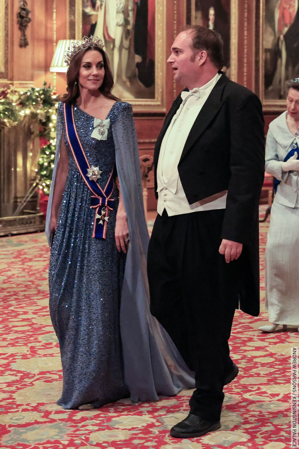 Kate Middleton Wows in Sparkling Blue Gown at State Banquet as She ...