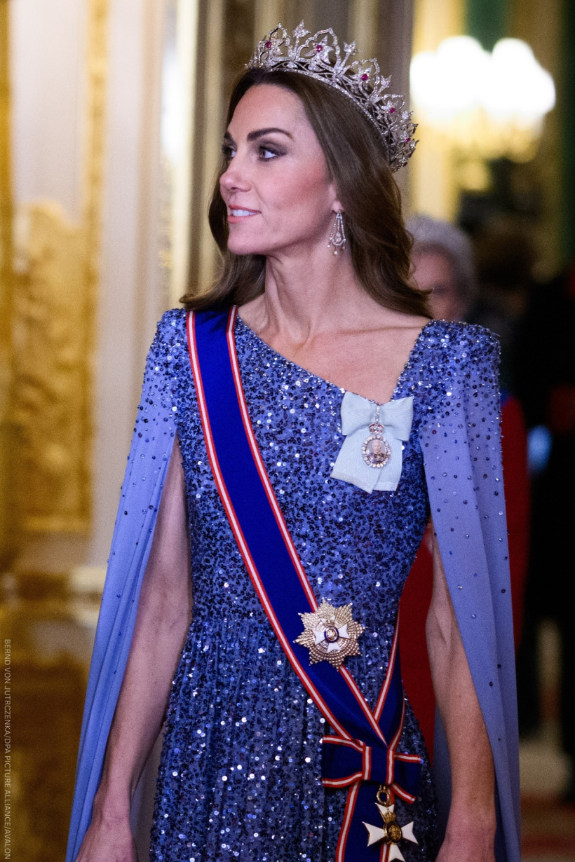 Kate Middleton Wows in Sparkling Blue Gown at State Banquet as She ...