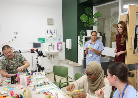 Kate Middleton Delights NHS Staff With a Surprise Visit—& Repeats Her ...